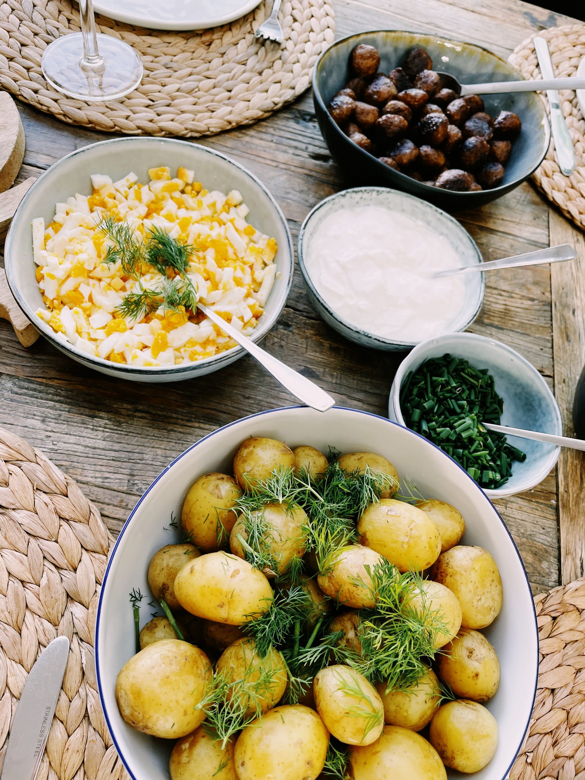 Glad midsommar – ONEGIRLANDHERFAMILY